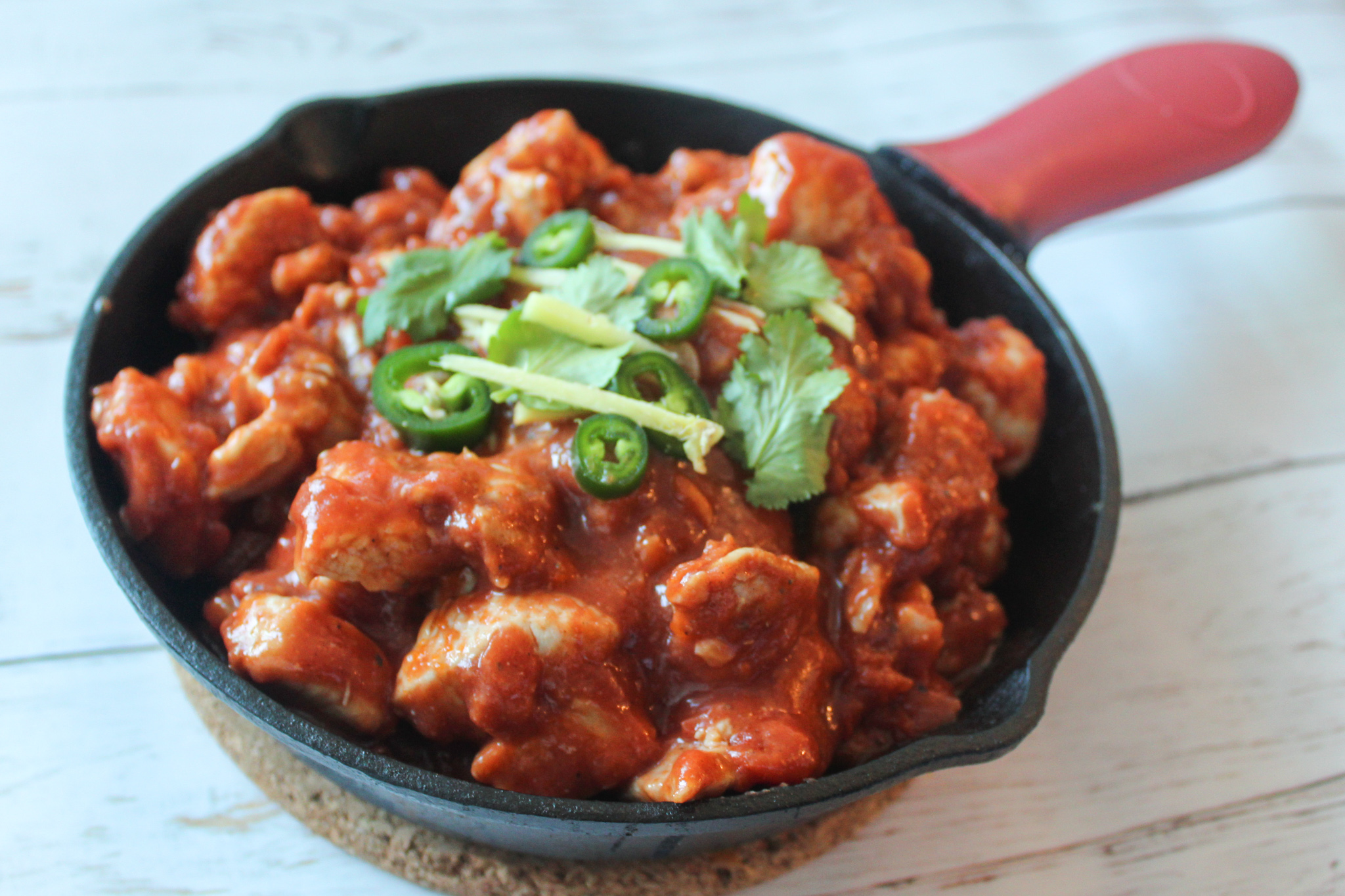 Karahi Chicken: Chicken in Spicy Tomato Sauce