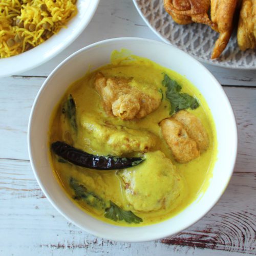 Pakora Kadhi: Yogurt Curry with Fritters