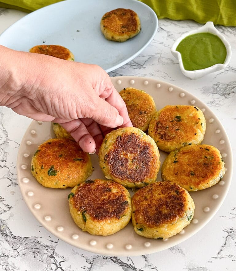 Aloo Tikki - Crispy Potato Patties
